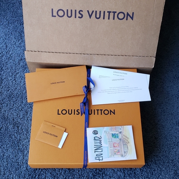Louis Vuitton | Bags | Louis Vuitton Gift Box Lv Ribbon W Lv Gift Tag ...